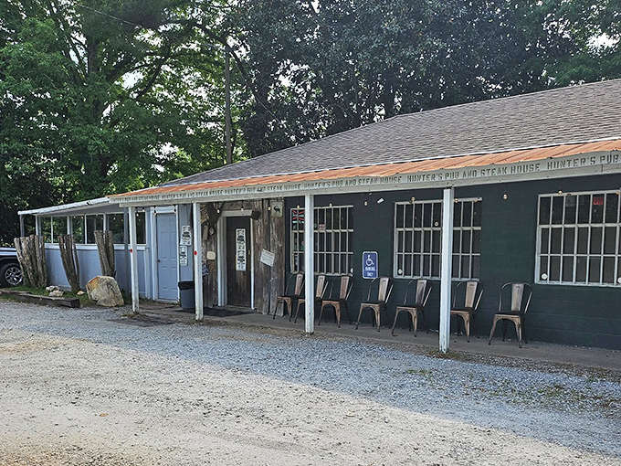 The full exterior view reveals a classic roadside establishment that's been drawing hungry travelers and locals alike for good reason. 