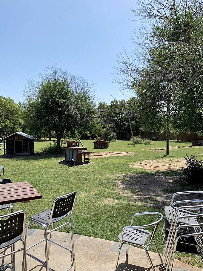 A backyard space that says, "We understand kids need to run and adults need to digest." Room to breathe between bites!