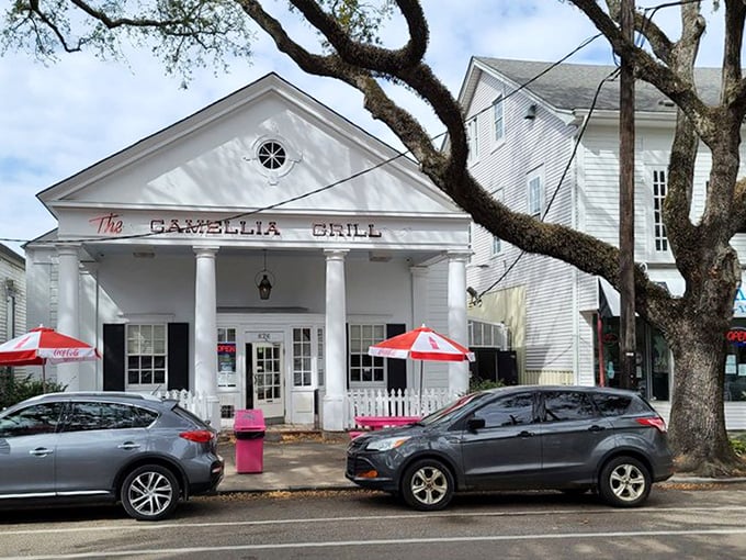 From the street, it looks like a small Southern mansion, but locals know it's actually home to some of the best comfort food in Louisiana.