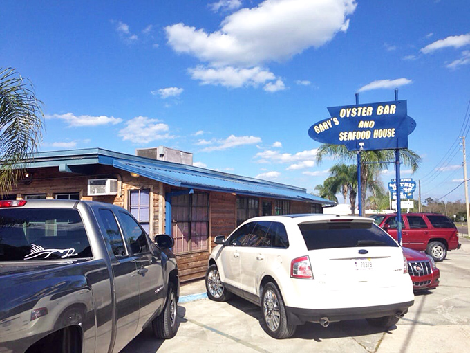 The parking lot tells the story&mdash;locals and visitors alike making the pilgrimage to this unassuming temple of seafood excellence.