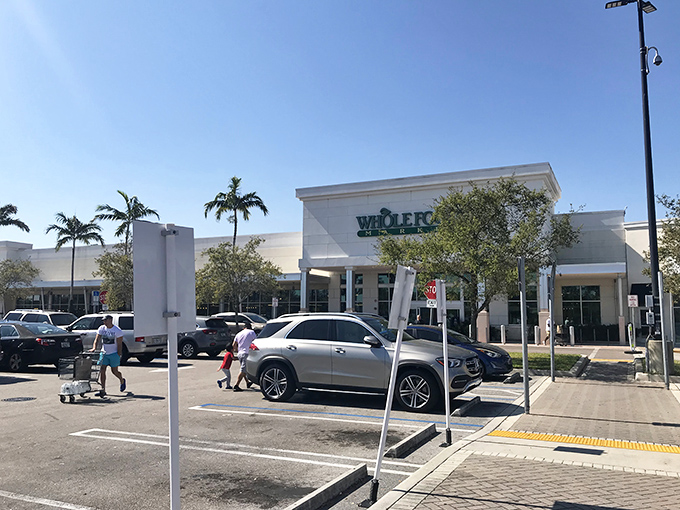Even the parking lot speaks to Tanger's accessibility—free, plentiful, and mercifully close to the entrance for when your arms are laden with bags.