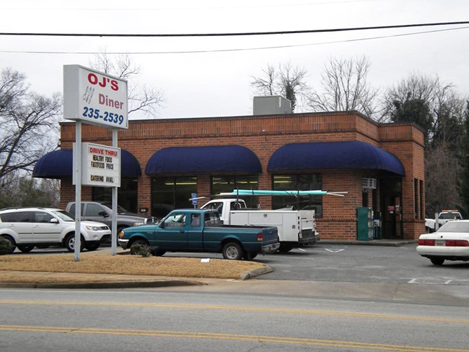 A parking area that fills up fast when word gets out about the daily specials.