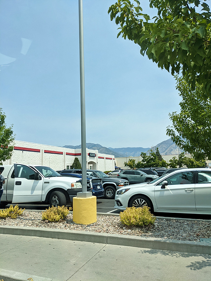 With mountain views like these in the parking lot, even arriving at this thrift paradise feels distinctly Utah.