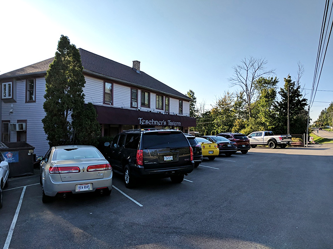 A full parking lot tells you everything you need to know&mdash;locals vote with their car keys, and Teschner's Tavern clearly wins by a landslide.