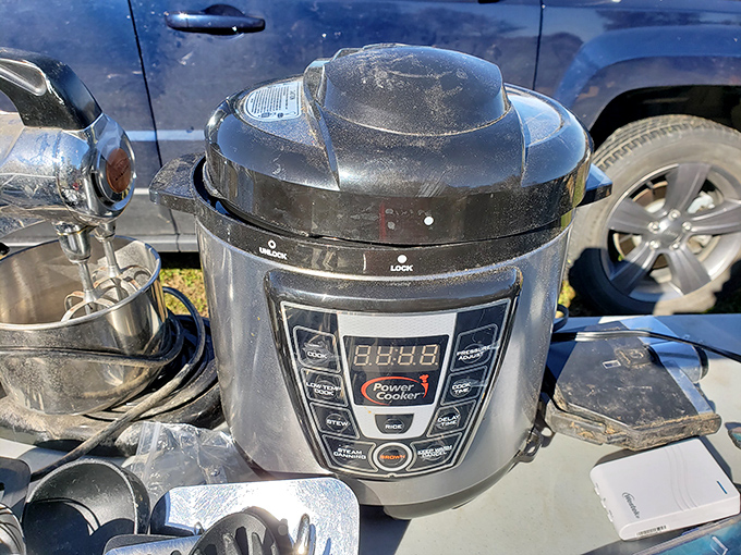 Yesterday's kitchen technology becomes today's bargain. This power cooker probably has stories of family dinners that would fill a cookbook.