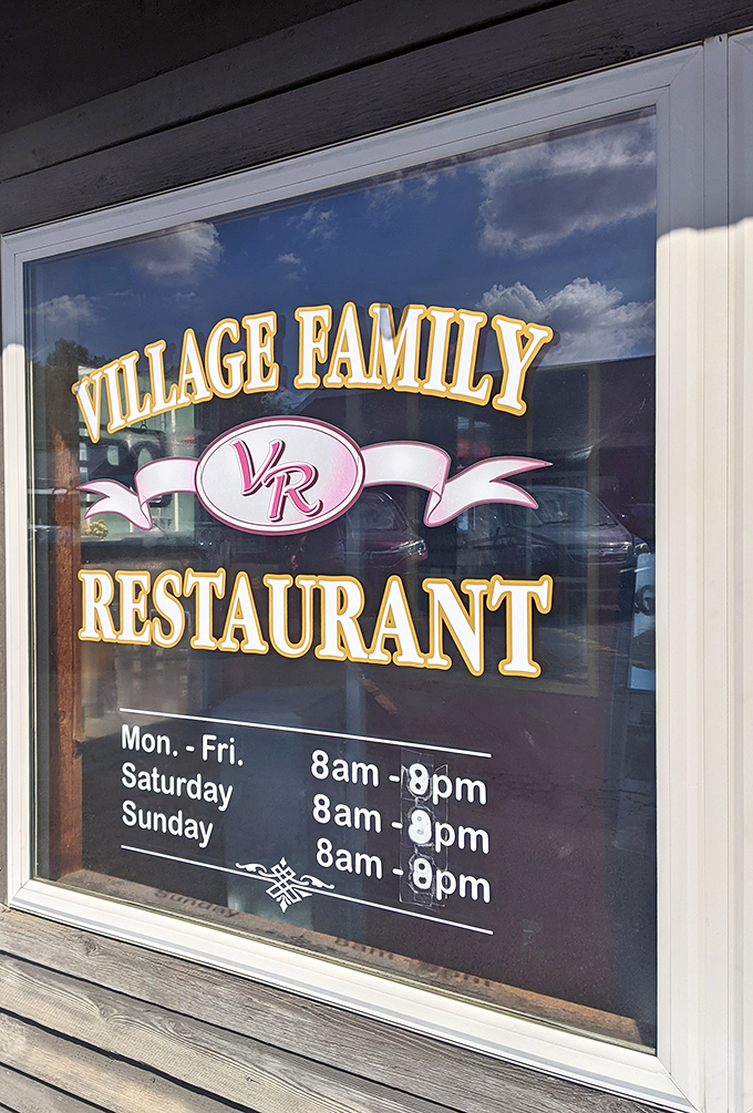 The window displays hours that are civilized and consistent&mdash;8am to 8pm daily, because good food shouldn't keep odd hours.