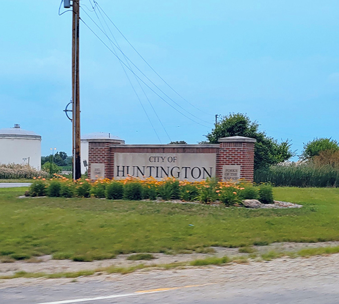 The "City of Huntington" welcome sign, surrounded by cheerful flowers, offers a friendly Hoosier hello that sets the tone for everything beyond.