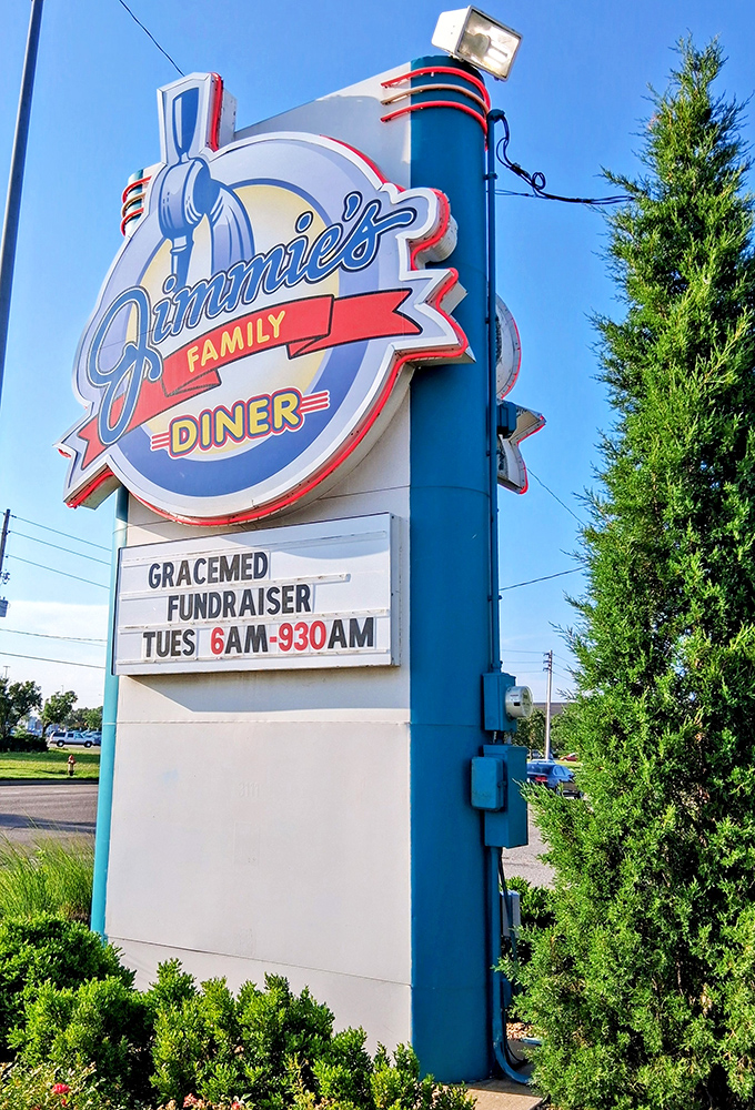 The sign that's guided hungry travelers for years. Like a lighthouse for those lost in a sea of chain restaurants.
