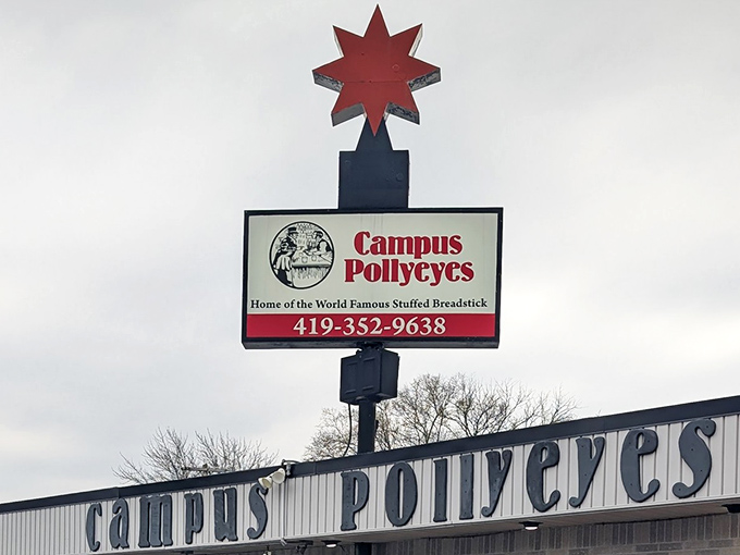 The beacon that guides hungry travelers to breadstick nirvana. This sign has been photographed more than some Ohio landmarks.