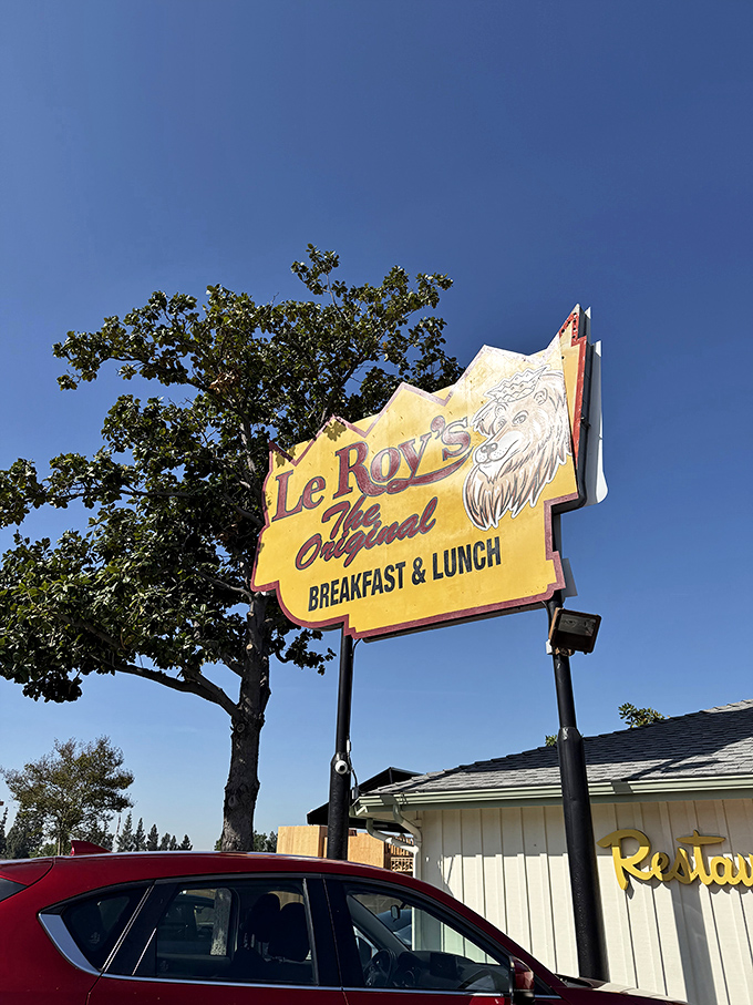 That lion on the sign isn't just a mascot &ndash; he's announcing "breakfast royalty resides here" against California's impossibly blue sky.