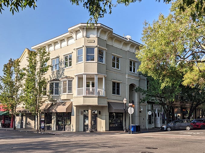 Oak trees shade this perfect plaza where small-town America meets world-renowned wine country elegance.