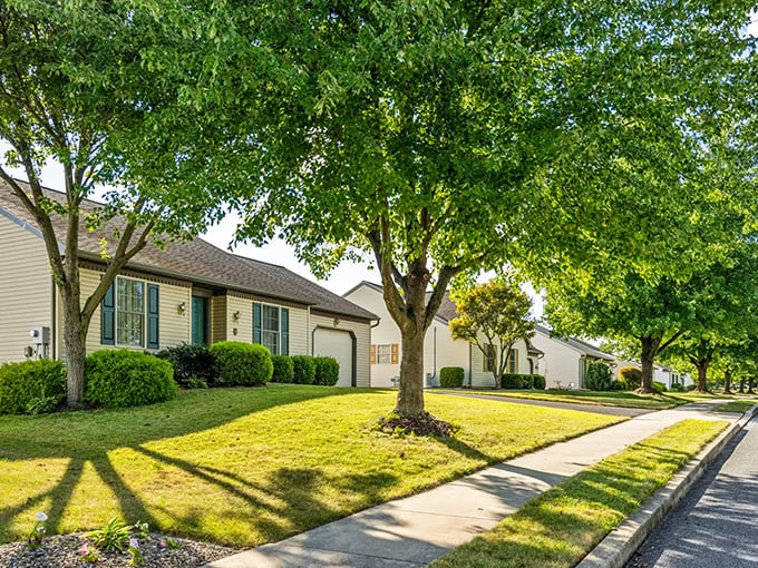 Tree-lined streets and manicured lawns—Arbor Gate looks like the neighborhood from "Leave It to Beaver," but with better landscaping and no nosy neighbors.