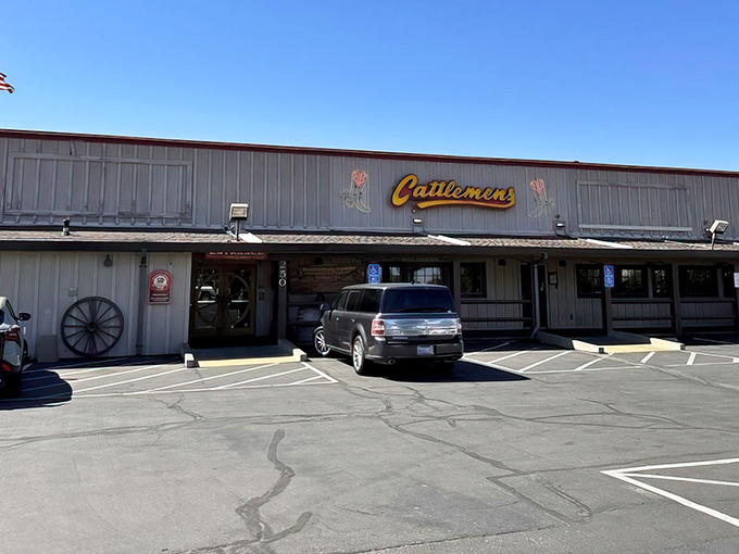 The Western-themed entrance to Cattlemen's welcomes you like an old friend inviting you to dinner. Saddle up for a steak adventure!