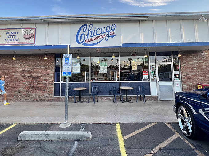 Chicago Hamburger Co's storefront promises Windy City magic in the desert. That blue and brick exterior practically whispers "authentic Chicago dogs inside!"