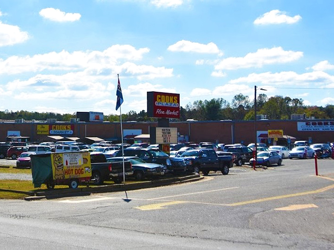 Look at that parking lot - when a flea market needs this much space, you know treasures await inside!