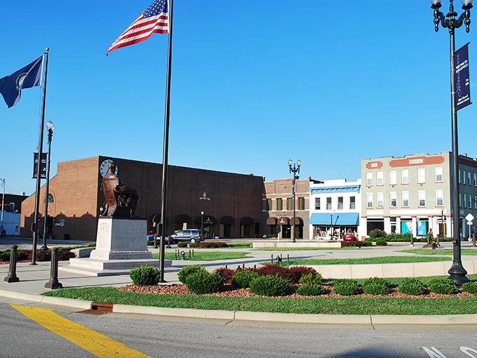 Hodgenville's town square stands proudly with its memorial and flags &ndash; small-town America at its patriotic best.