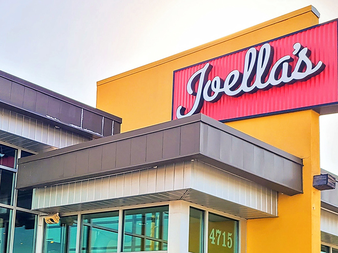 Joella's bright yellow building with that eye-catching red sign practically screams "Get in here for chicken that'll change your life!"