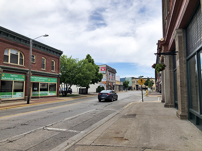 Downtown Marinette welcomes you with classic brick buildings and small-town charm. The perfect Main Street for stretching those Social Security dollars!
