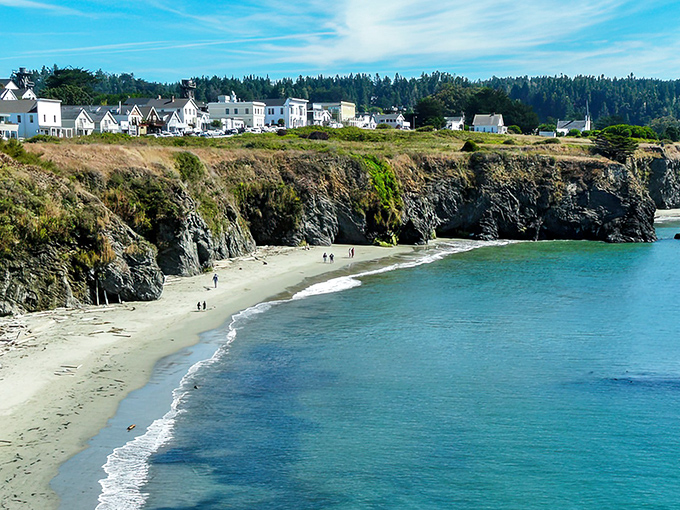 Mendocino's white houses perched on dramatic cliffs look like they're auditioning for a New England postcard.