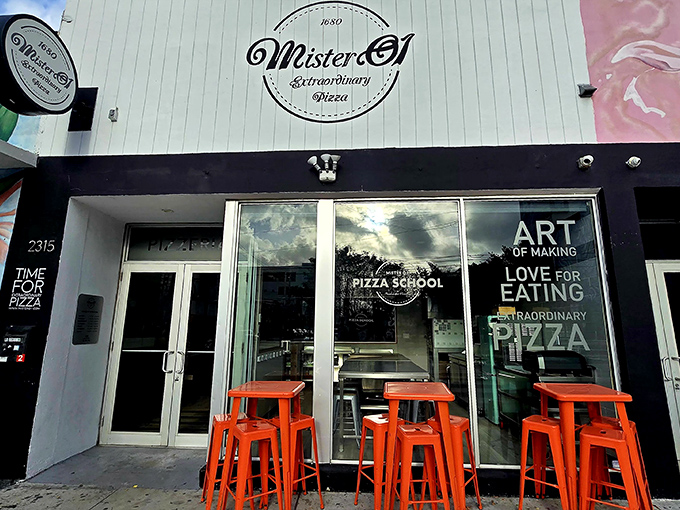 Those orange stools outside scream "Come eat!" louder than a Miami Beach lifeguard's whistle. 