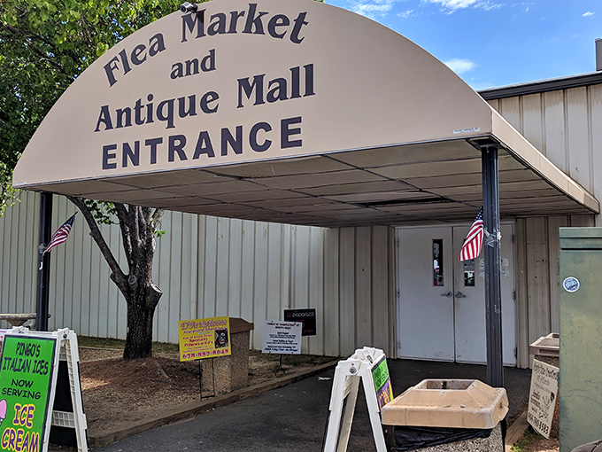 The gateway to treasure hunting! This unassuming entrance to Peachtree Peddlers hides a world of bargains waiting to be discovered.