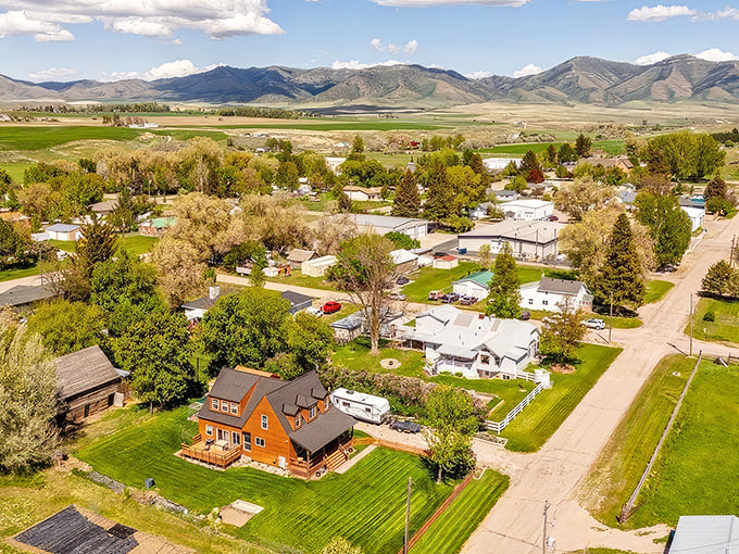 Rockland spreads across the valley like a patchwork quilt, where mountain views come standard with every home.