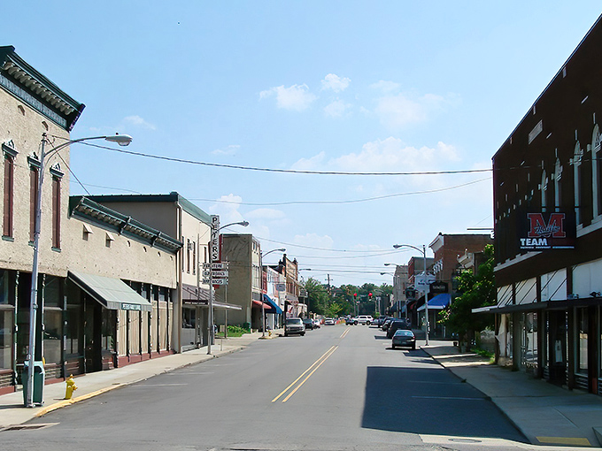 Main Street Russellville stretches out like a welcoming handshake, inviting you to slow down and stay awhile. 