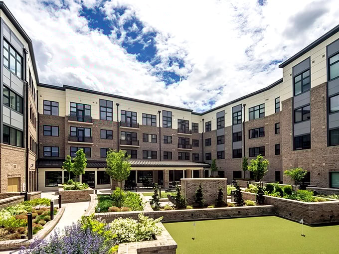 Sky Bridge's courtyard garden feels like a secret oasis in the city. Those raised flower beds add a touch of paradise to everyday living.