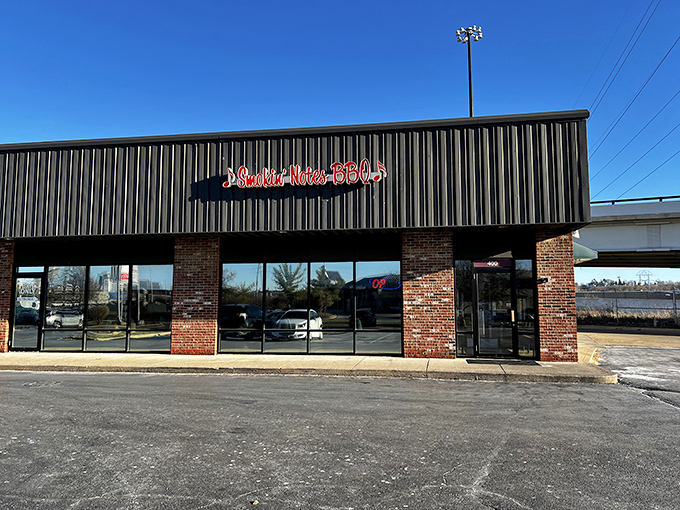 Smokin' Notes BBQ's unassuming exterior is like a poker player with a royal flush &ndash; no need to show off when you've got the goods inside.