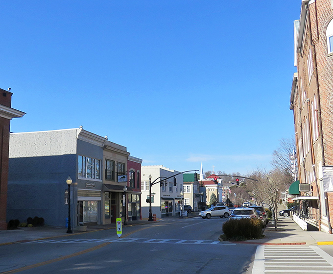 Downtown Somerset's Main Street proves that affordable living and charm aren't mutually exclusive in small-town Kentucky.