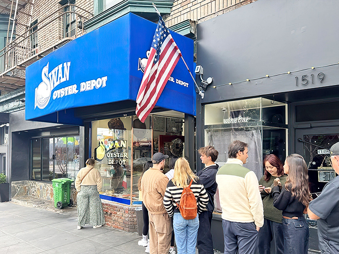 Look at that line wrapping around the corner - when San Franciscans queue like this, you know it's worth the wait.