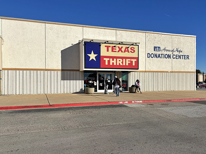 The iconic Texas flag-inspired sign welcomes bargain hunters to this Arlington treasure trove. Bigger selection, smaller prices&mdash;just how Texans like it!
