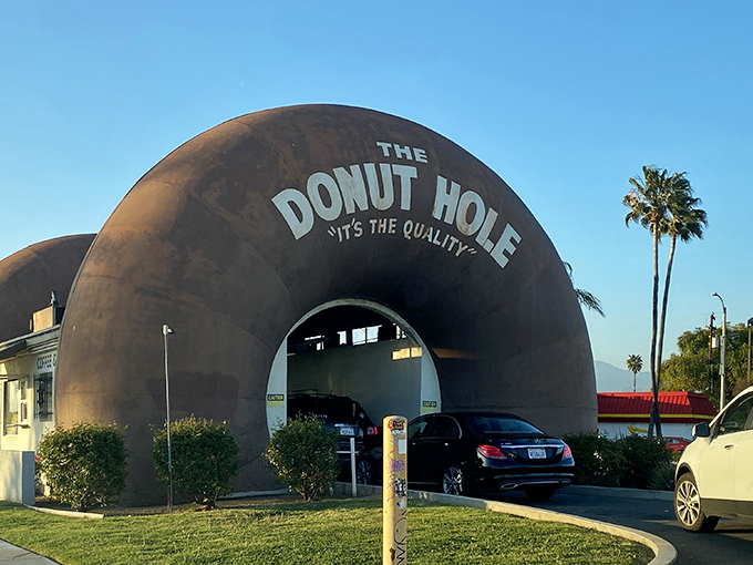 The Donut Hole: Drive-through heaven! This giant donut building lets you order sweet treats without leaving your car.