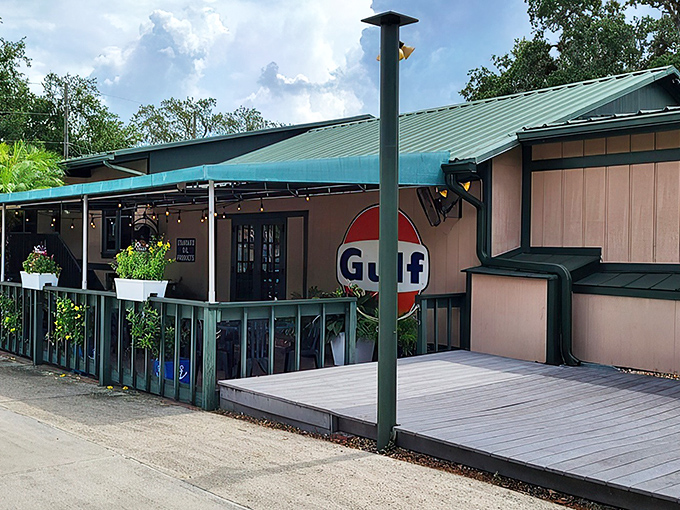 The Nauti Lobstah's unassuming exterior hides seafood treasures within. That Gulf sign isn't lying&mdash;ocean-worthy delights await behind those doors!