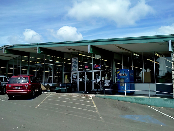 Those wide glass windows promise treasures galore, just waiting for your weekend treasure hunt adventure.