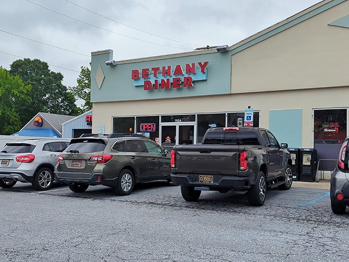 When the parking lot's this full, you know the locals have spoken about quality.