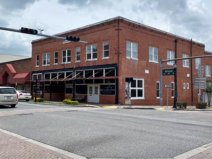 This classic brick building anchors Brooksville's historic district. Time seems to move more slowly here&mdash;along with your retirement savings!