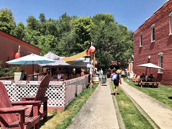 This cheerful patio proves you don't need an ocean breeze to enjoy perfect lobster rolls.