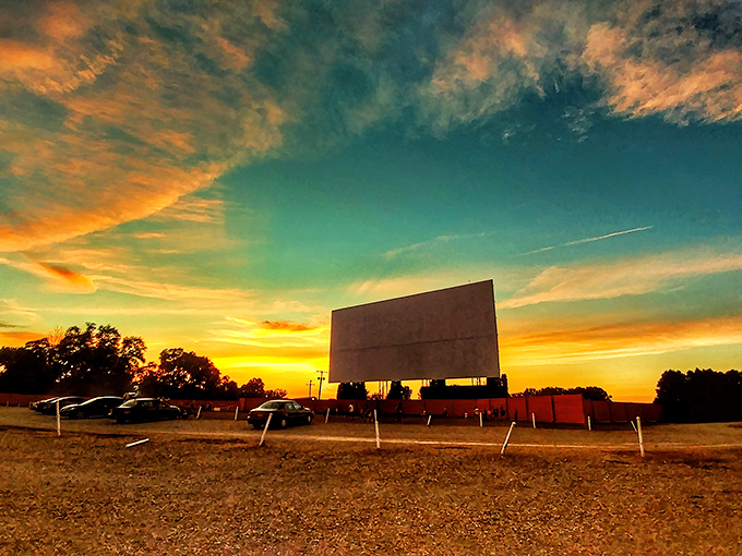 Mother Nature's light show meets Hollywood at the Capri. That Michigan sunset is the perfect opening act for tonight's feature.