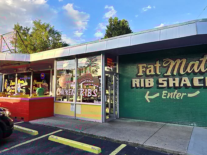 Sometimes the best meals happen in places where the focus is purely on what's sizzling behind those kitchen doors.