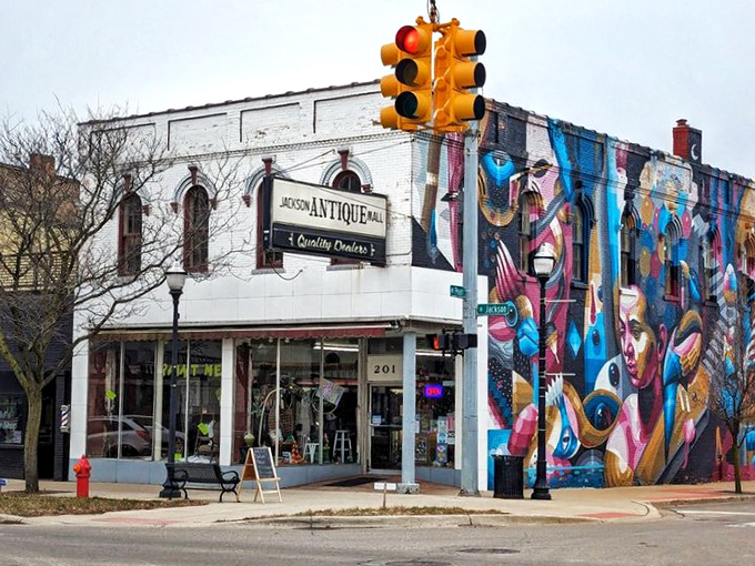 Jackson Antique Mall: "Classic brick meets modern art at this corner of nostalgia. The traffic light seems to say 'stop and shop'&mdash;and you should!"