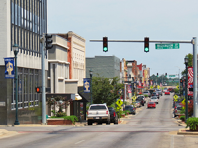 Where small-town warmth meets big-city convenience, Jonesboro's main drag beckons budget-conscious retirees home.