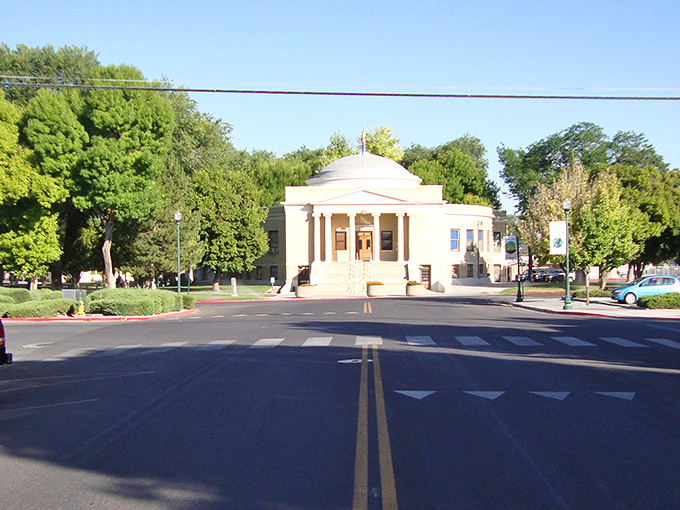 That courthouse could star in its own Western movie. Those columns have seen some stories
