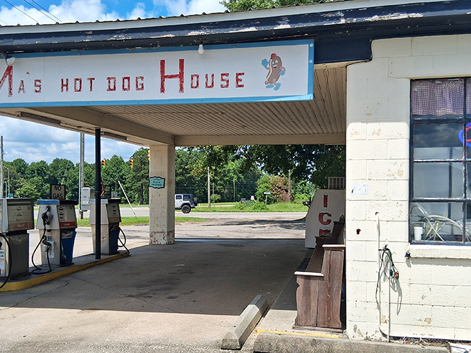 Ma's proves that great food doesn't need fancy digs - just heart, soul, and perfect timing.