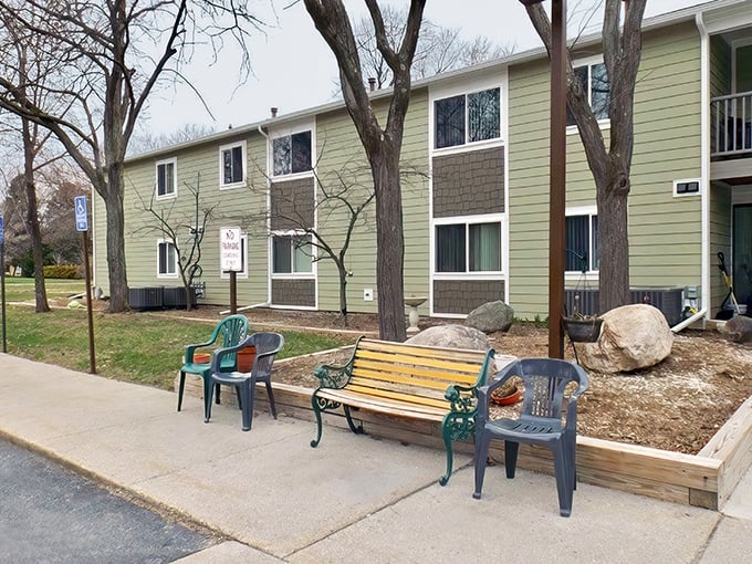 Outdoor seating areas at Mill Pond Manor invite neighborly chats &ndash; like Facebook but with actual faces and fresh air!