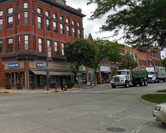 When small-town America still looks this good, you know you've found something special downtown.