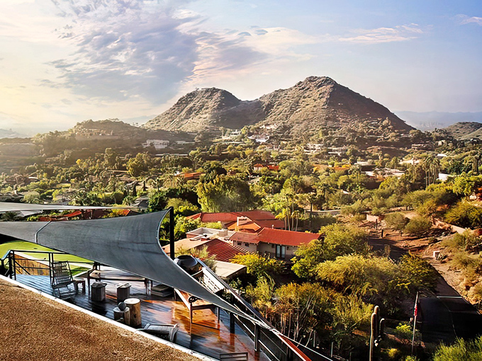 Nature's amphitheater of mountain peaks cradles this upscale community. The daily sunset show alone is worth the price of admission!