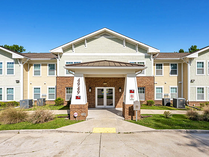 Clean, modern design meets Southern comfort at this friendly community where retirement living looks surprisingly inviting.