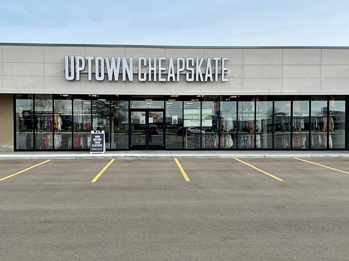 Clean lines and organized displays prove that thrift shopping doesn't have to mean digging through messy piles. 