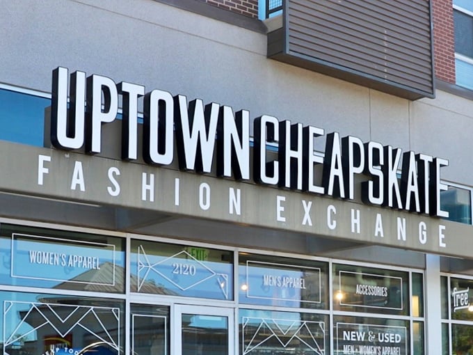 Fashion paradise or budget-friendly boutique? At Uptown Cheapskate, the line blurs beautifully between thrift store prices and upscale shopping experience.